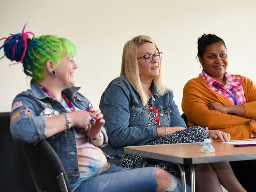 MacIntyre Home Page | MacIntyre